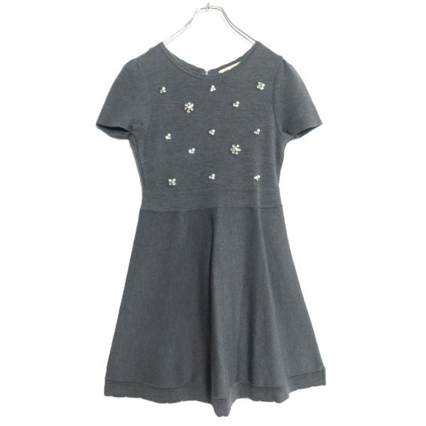 【商品説明】【実寸約】肩幅35袖丈19バスト78着丈75(cm)【サイズ表記】  9【素材】毛100％【状態】新品タグ付きのお品物インナーキャミソール付き【デザイン】グレー系半袖ニットワンピースです。厚手/無地・ビジュー付き