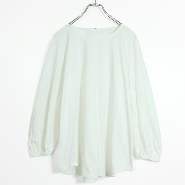 【商品説明】【実寸約】裄丈76バスト104着丈68 (cm)【サイズ表記】 L【素材】    綿100％【状態】普通の使用感のあるお品物【デザイン】ホワイト系お袖ふんわりの長袖カットソーです。袖口ゴム入り薄手/無地【お知らせ】こちらは一点限...