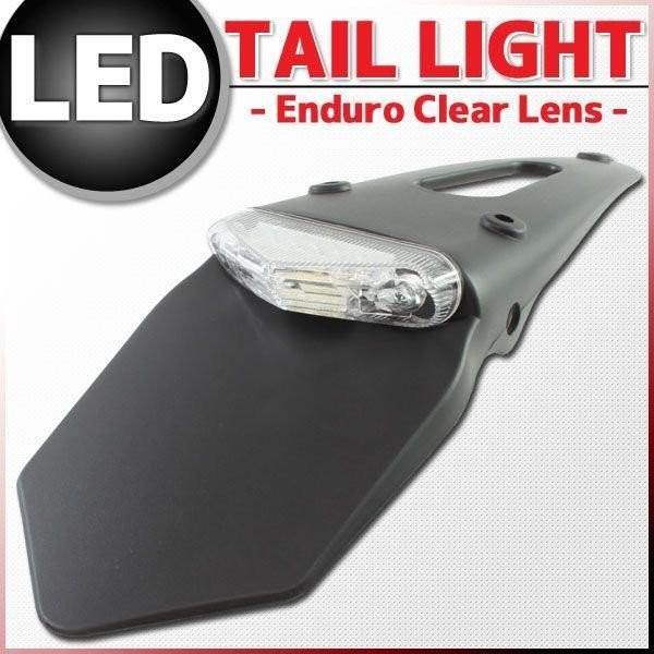 ■汎用のLEDエンデューロテールランプです。■オフロード車に最適な形状です。■LEDを使用しておりますのでブレーキ入力に対する応答性がよく、長寿命、低消費電力でいいこと尽くめです！■ウインカー取り付け用に穴あけ加工済みとなっています。■HO...