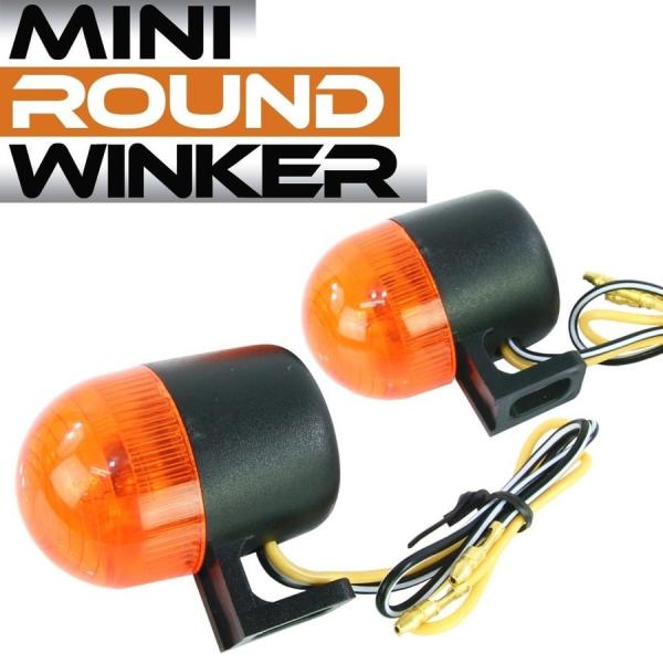 ■汎用のミニウインカーのオレンジレンズです。■砲弾型の丸型レンズに、取付部にL字のアングルが付いた特徴的なウインカーとなっています。適合車種■12V車専用商品詳細■バルブ：12V/10W■直径：37mm■奥行：52mm■取付穴径：9mm×1...