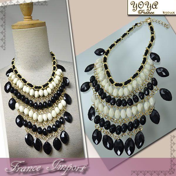 【毎回凝ったコスチュームジュエルが人気のFranceアクセブランドから直買い付けアイテム♪】垂れ下がるデザインがフレンチ風テイストを取り入れつつもオリエンタルなデザイン。お洋服の延長線上にしたい、ネックデコルテを飾ってくれる、インポートらし...