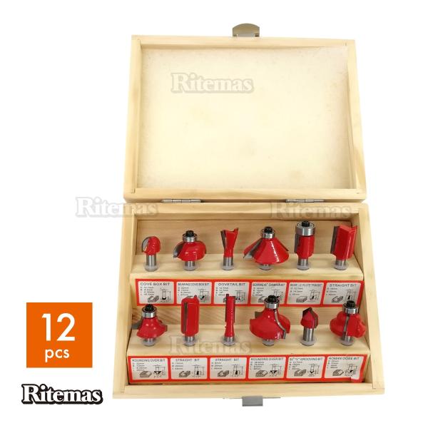 ■商品説明木材の削り出しや形成に使用するルータービット12個セットです。刃部は耐久性抜群の超硬チップを使用。切削力に優れ、非常に美しく仕上がります。木材、デコラ、合板などの素材の加工用に最適です。12個セット、多種多様な形とサイズで様々なシ...