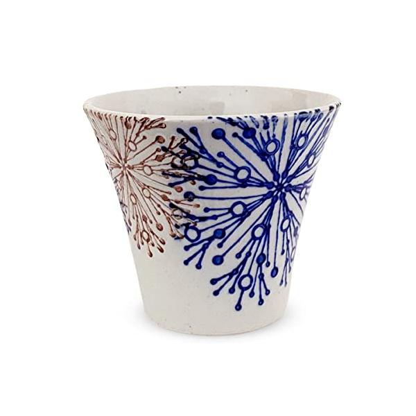 材質：陶器 食器洗い機使用可能、食器乾燥機使用可能 、電子レンジ使用可能サイズ 約 ：径7.7x高さ6.8cm 重量 約 ：86ｇ容量 約 ：140cc 満水時 花の中心部分を北欧感覚にアレンジしてみました。反り型の形は、持ちやすくて飲みや...