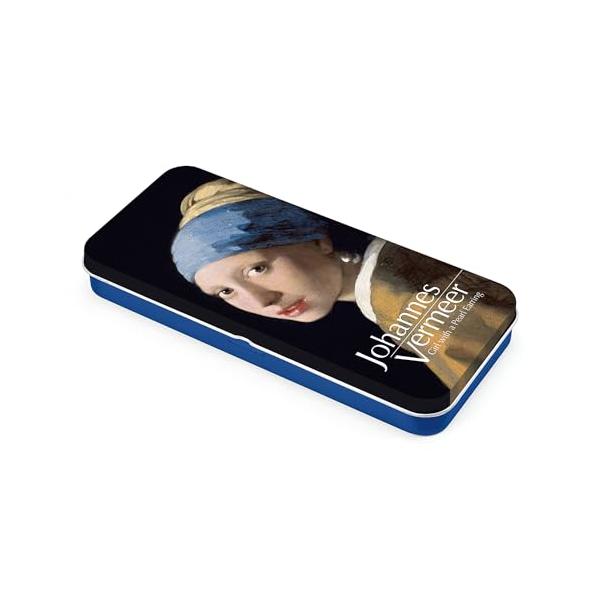 西洋絵画の巨匠の代表作がプリントされたシンプルな缶ペンケース。文房具・オフィス用品:事務用品:机上用品・文具収納:文具ケース・文具ホルダー:ペンケース