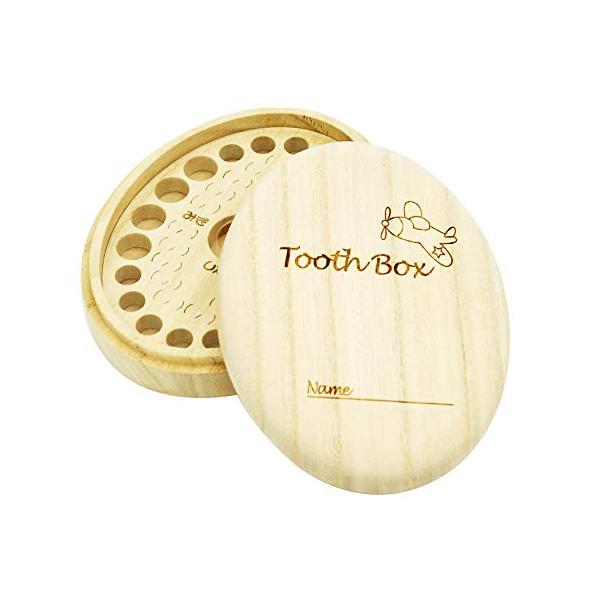 高級桐材を使用した楕円形のかわいい乳歯保存ケース。歯が抜けた年齢と日付が書けます。透明アクリル板付きなので、開けたときに乳歯がこぼれる心配がありません。日本の職人の手によって作られ、3度の検品を行うケースはスベスベな手ざわり。ささくれやトゲ...