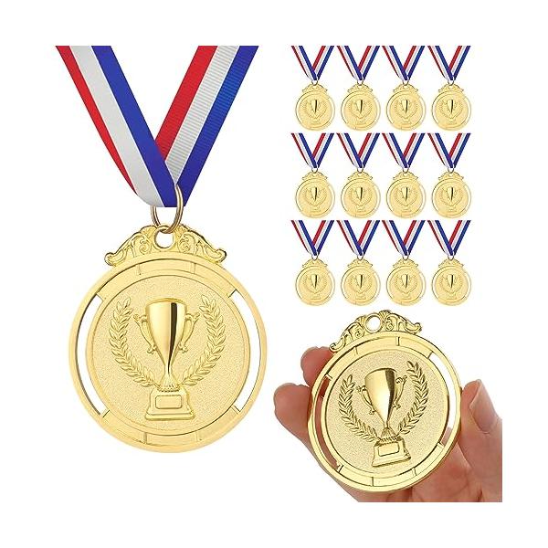*商品仕様*: 金メダル*12枚　 サイズ(約) 直径：5.0cm　全長：45.5cm　 カラー ゴールド*高品質*: 金メダルは高品質の亜鉛合金素材を使用して作られており、大切な記念品として耐久性と寿命が保証されています。*多用途*：運動...