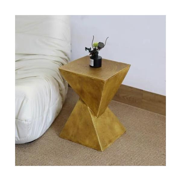 ウッドのように仕上げましたが、セメントで作られたので、屋内外どちらでも使用できます。雨や風、紫外線に強く経年変化による腐食・色落ちがほとんどありません。完成品の状態で届け、組立て不要で、届いたらすぐに使い始められます。幅30*のコンパクトサ...