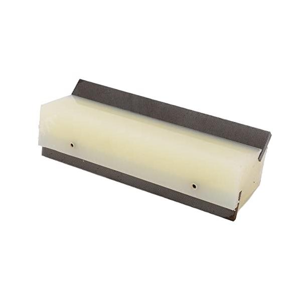 フィンガーグライドがより快適になり、ギター指板の幅に合わせた加工が可能です。プラスチックと金属材料で作られ、軽量で耐摩耗性があり、長寿命。45*の研磨面は、どの角度からでもピンを研磨することができます。ヤスリは長方形のデザインで、握りやすく...