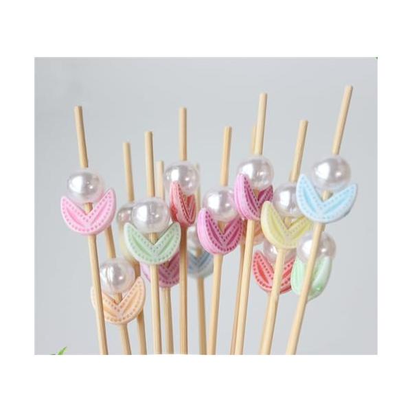 200本セット竹製のカクテルピック、長12cm。かわいいのパール花デザイン、楽しさと見た目が美しく、食べ物をより魅力的で美味しくします。ピックは滑らかでバリがなく、握りやすく、快適な使用感をもたらします。先端が鋭くて使いやすいです。 先端部...