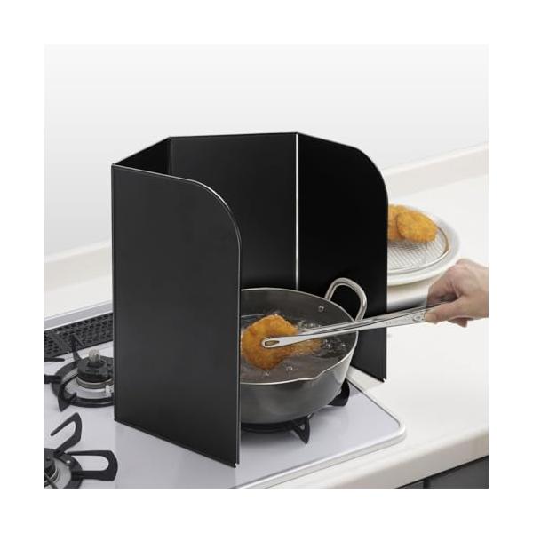 「油ハネを防ぐ4面式」*サイズ /真っ直ぐ広げた時:(約)幅73*奥行0.3*高さ32cm　折りたたんだ時:(約)幅18*奥行1.1*32cm　*材質 /本体:スチール・(表面フッ素樹脂加工)　※商品改良のため、仕様・デザインなどは予告なく...