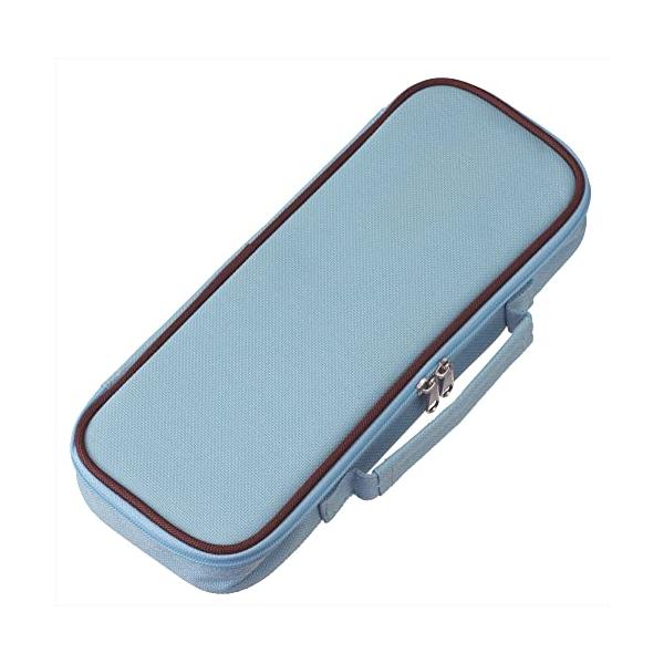 コンパクトなのに大容量。丈夫で軽量なファスナータイプの筆箱。太軸のえんぴつも差し込める、サイズ調整機能付きペンホルダー。 サイズ 幅90mm*高さ35mm*奥行230mm  カラー ライトブルー 素材 本体：ポリエステル、ペンホルダー：PE...
