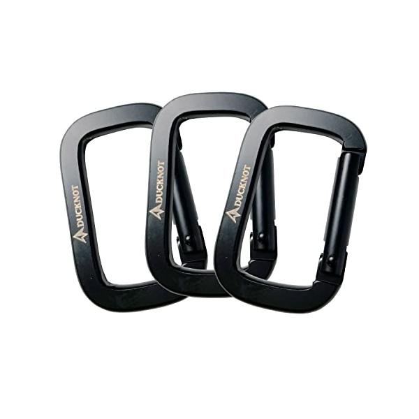 サイズ 縦5.3*横3.3cm 幅0.6cm  材質 アルミ『DUCKNOT』のロゴが入った、無骨でシンプルなブラックマットのカラビナが登場。 何かと荷物が多いアウトドアで重宝する、頼れる相棒です。*ご注意ください* カラビナには黒色のマッ...