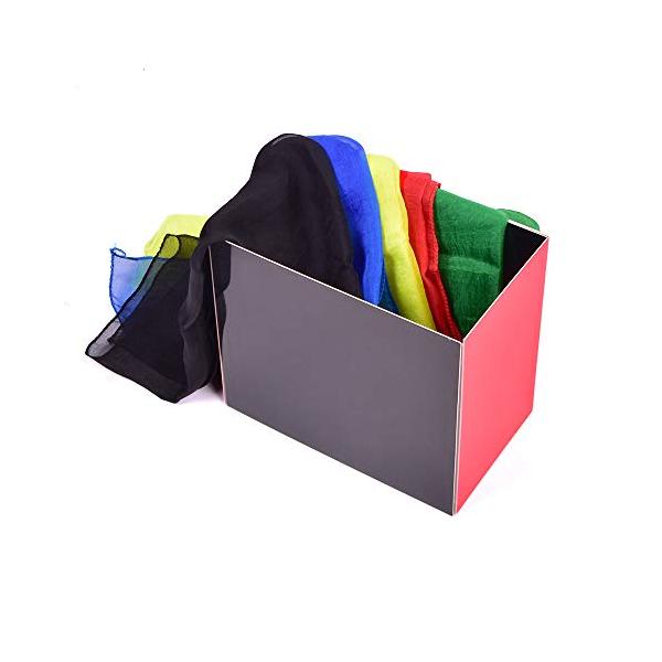 シルクファウンテンボックスがより演じやすくなって再登場です。プラスチック製の板を組み立ててボックス状にすると、シルク(シルク製のハンカチ)が数枚わきだすように出現します。 さらに 小さいシルクが次々と大量にわきでるように出現します。ファウン...