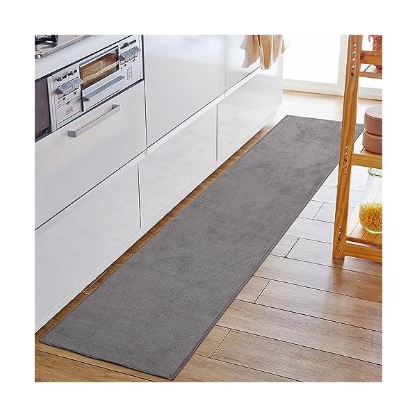 「さらふわ・フランネルキッチンマット」さわり心地が抜群に気持ちいいフランネル生地を使用、しっとり&amp;ふわふわの極上の感触。*毛足の向きによって色の見え方が変わるのもフランネルキッチンラグの特徴。光や見る角度の違いで様々な表情を見せてく...