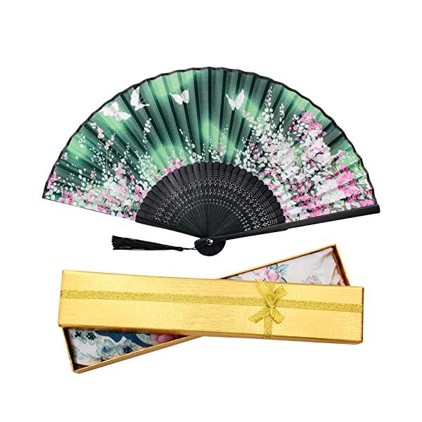 素材：「扇面」高級シルク100％/「骨組」天然竹製使用 はっきり見える透かし、きめが細かく張りのある美しいシルクです。 サイズ： 収納時 21cm*2.6cm　 展開幅 37cm　※最長部分。サイズとデザインに相応しい扇子袋も同梱します。 ...