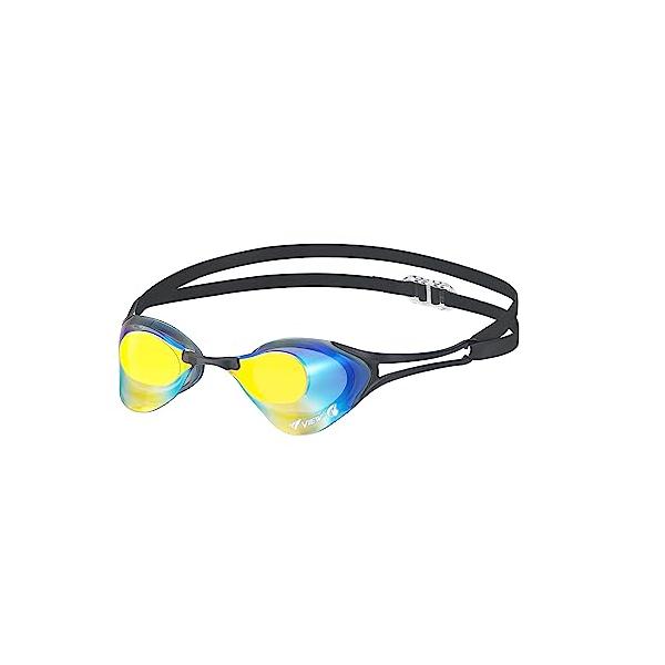 ストラップのバタつきが気になる方におすすめのノンクッションレーシングゴーグル、速さを極めたい人にもおすすめのモデルです V型サイドアームがレンズの上下を固定 、高速水泳時にもストラップのバタつきやめくれを防ぎます飛込み時にも抵抗が少なくズレ...