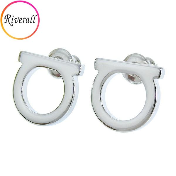 フェラガモ/FERRAGAMO/ピアス/OR/PERNO/GAN/PLDLUC/DIAI2ブランドのアイコンモチーフ「ガンチーニ」デザインがエレガントなピアス。デイリーからパーティシーンまで様々なシーンで活躍します。【ギフトにもおすすめです...