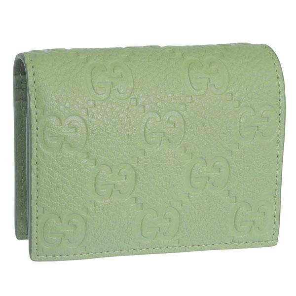 グッチ/GUCCI/二つ折り財布やさしいカラーが上品に映える二つ折りコンパクトウォレット。小ぶりなサイズ感ながら必要な収納を備え、バッグの中でもすっきり収まります。彩りが手元を明るく演出し、日常の装いに華やぎを添えるアイテムです。【ギフトに...