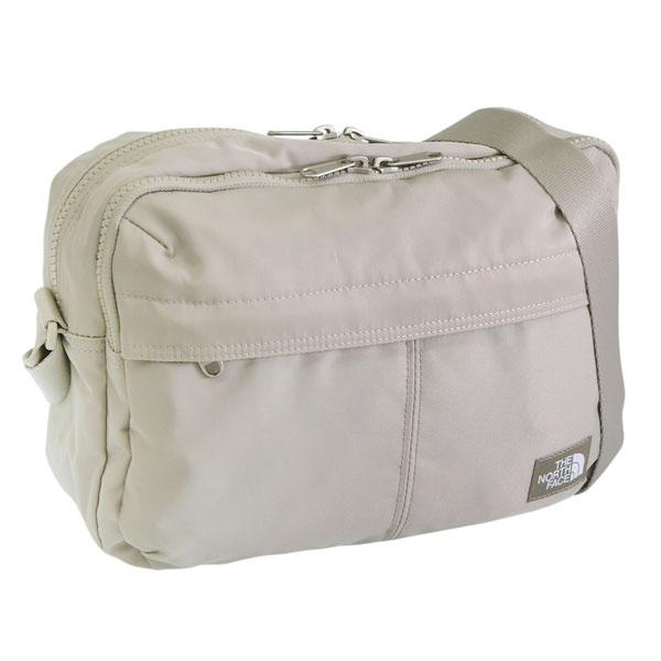 ノースフェイス/THENORTHFACE/ショルダーバッグ/TRAVEL/CROSS/BAG/Mちょうどいいサイズ感で日常の必需品をすっきり持ち運べる万能ショルダーバッグ。調節可能なストラップで肩掛け・斜め掛けどちらにも対応し、ポケットも充...