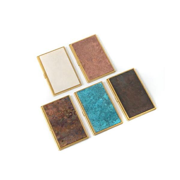 ＜商品詳細＞ブランド：モメンタムファクトリー・Orii生産地：富山県 高岡市商品名：名刺入れサイズ：H5×W93×D59重さ：96g材質：銅、真鍮(本体）化粧箱：○＜配送・ギフト＞ネコポス：不可ギフト包装：ラッピング / メッセージカード ...