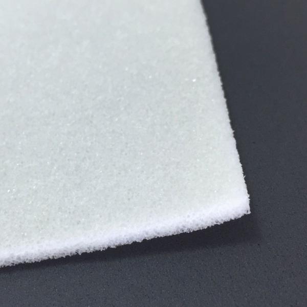 マイコンカーラリー上位入賞者がタイヤに使用しているスポンジです。メーカー：三和化工株式会社【仕様】色：白厚み：3mm幅：200mm長さ：300mm※実際の幅と長さは＋10mm程大きくなる場合があります。見掛密度：50kg/m3圧縮応力25%...