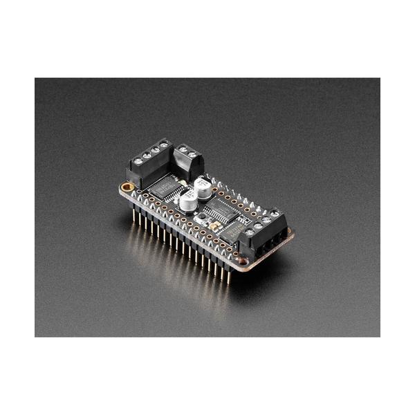 FeatherWingシリーズは、Adafruit社製のFeatherシリーズ用拡張ボード群です。どのFeatherメインボードとも、Feather用ピンソケットやFeather用足の長いピンソケットを使用して接続することができます。本製品...