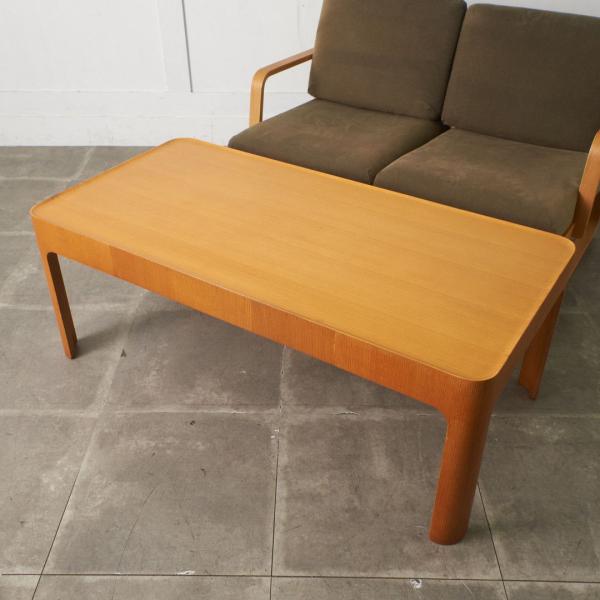 **サイズ（単位mm）**-  幅 1200 奥行き 600 高さ 450＊若干の誤差は御了承下さい。**主な素材**- ケヤキ(柾目)**特記事項**- 現行品参考定価(ナラ) : 314,600円(税込)- センターテーブル1点の販売で...