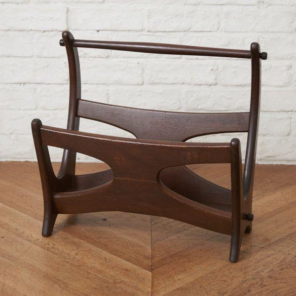 **サイズ（単位mm）**-  幅 485 奥行き 265 高さ 445＊若干の誤差は御了承下さい。**主な素材**- 天然木**特記事項**- 脚裏にフェルトを貼ってがたつきを調整しています。- 経年により、傷や色ハゲ、隙間等ありますが、...