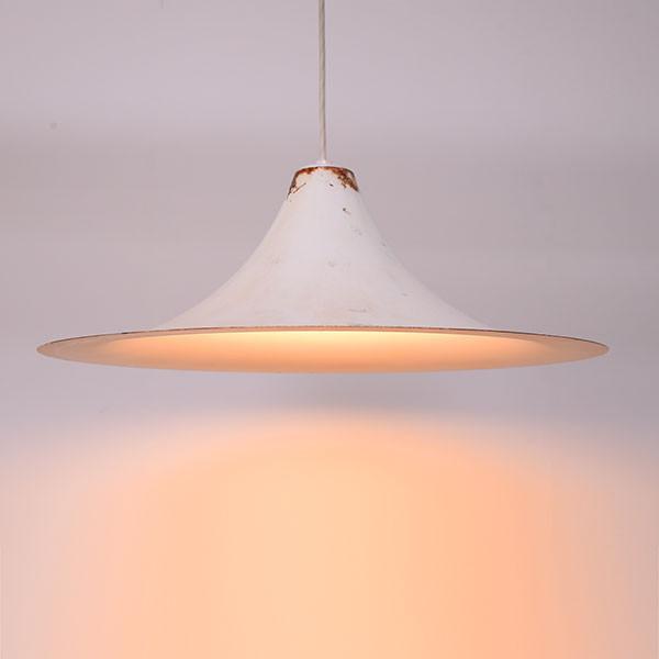 **サイズ（単位mm）**-  幅 600 奥行き 600 高さ 220 コード長さ 1000＊若干の誤差は御了承下さい。**主な素材**- スチール (サビ加工)**特記事項**- 送料無料- 受注生産品。注文から14営業日以内に発送致し...