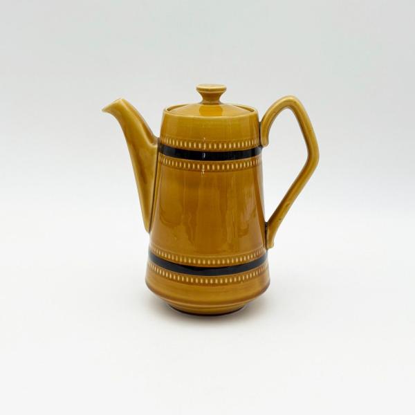 **サイズ（単位mm）**-  幅 195 奥行き 120 高さ 210＊若干の誤差は御了承下さい。**主な素材**- 陶器**特記事項**- コーヒーポット1点の販売です。- 貫入があります。(陶磁器が焼かれた後の冷えていく過程で生じる、...