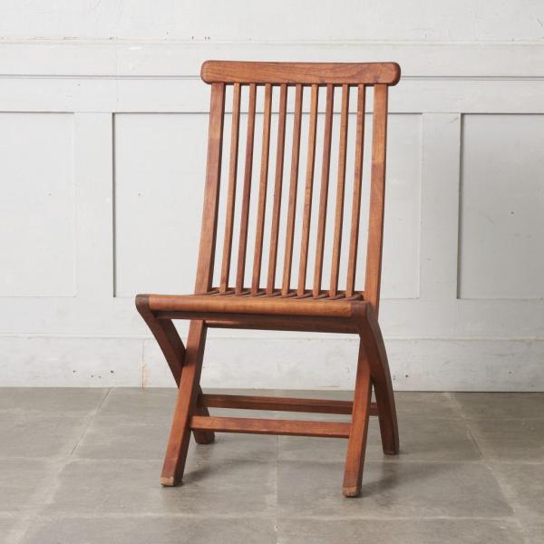 **サイズ（単位mm）**-  幅 465 奥行き 600 高さ 880 座高 400- 畳んだ状態  幅 460 奥行き 295 高さ 1020＊若干の誤差は御了承下さい。**主な素材**- チーク**特記事項**- 背もたれや脚先に色褪...