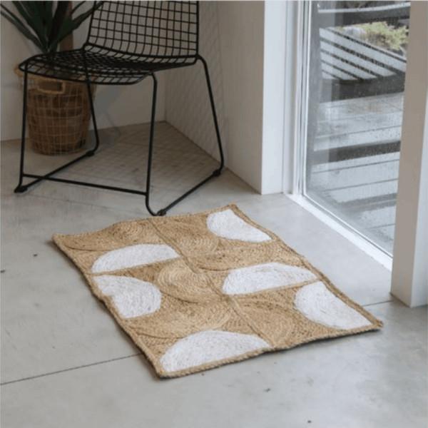 **サイズ（単位mm）**-  幅 900 奥行き 600 高さ 10＊若干の誤差は御了承下さい。**主な素材**- 麻**特記事項**- 送料無料- 光の具合等、お使いの画面によって色味が違う場合がございます。予めご了承下さい。 **コン...