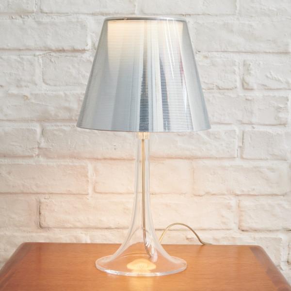 **サイズ（単位mm）**-  幅 240 奥行き 240 高さ 430＊若干の誤差は御了承下さい。**主な素材**- ポリカーボネイト**特記事項**- 現行品定価:68,200円(税込)- 電球:E26×1灯- 通電確認済み、電球は付属...