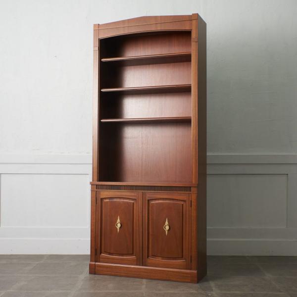 **サイズ（単位mm）**-  幅 850 奥行き 310 高さ 1970＊若干の誤差は御了承下さい。**主な素材**- マホガニー- マホガニー突板**特記事項**- 上段棚板のうち1枚に補修跡があります。- 商品コンディションは詳細画像...