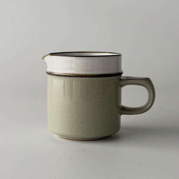 **サイズ（単位mm）**-  幅 120 奥行き 80 高さ 90＊若干の誤差は御了承下さい。**主な素材**- 陶器**特記事項**- ミルクピッチャー1点の販売です。- 写真内のその他の備品は含まれません。- ユーズド品特有のスレ・小...