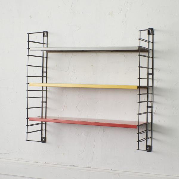 **サイズ（単位mm）**-  幅 690 奥行き 200 高さ 690＊若干の誤差は御了承下さい。**特記事項**- 壁面設置用ビスは付属致しません。- 色ハゲがあります。- 商品コンディションは詳細画像にて必ずご確認お願いします。 **...