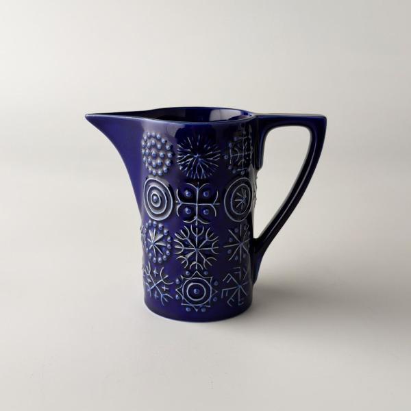 **サイズ（単位mm）**-  幅 120 奥行き 60 高さ 100＊若干の誤差は御了承下さい。**主な素材**- 陶器**特記事項**- ミルクジャグ1点の販売です。- 写真内のその他の備品は含まれません。- ユーズド品特有のスレ・小傷...