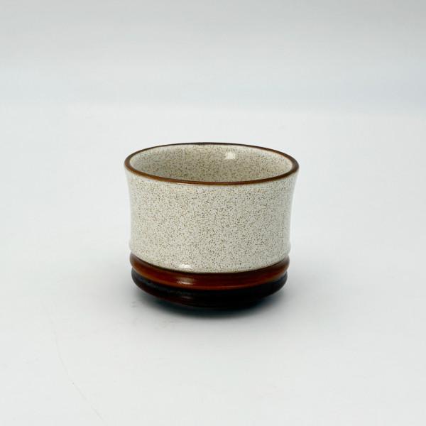 **サイズ（単位mm）**-  幅 85 奥行き 85 高さ 68＊若干の誤差は御了承下さい。**主な素材**- 陶器**特記事項**- シュガーポット1点の販売です。- ユーズド品特有のスレ・小傷がありますが、ご使用上問題ありません。- ...