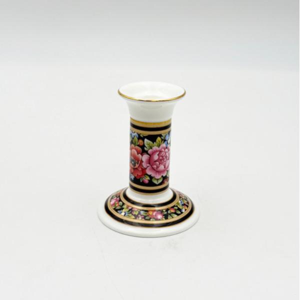 **サイズ（単位mm）**-  幅 83 奥行き 83 高さ 105＊若干の誤差は御了承下さい。**主な素材**- 陶器**特記事項**- キャンドルホルダー1点の販売です。- ユーズド品特有のスレ・小傷がありますが、ご使用上問題ありません...