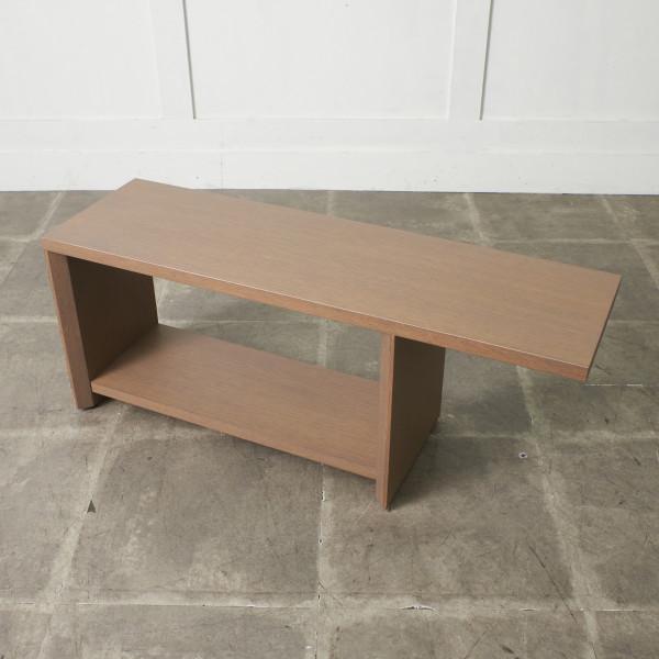 **サイズ（単位mm）**-  幅 1070 奥行き 320 高さ 445  - 棚間スペース  幅 680 奥行き 330 高さ 260＊若干の誤差は御了承下さい。**主な素材**- ホワイトオーク**特記事項**- モデルルーム展示品で...