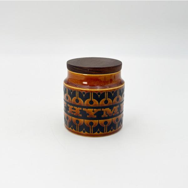 **サイズ（単位mm）**-  幅 80 奥行き 80 高さ 88＊若干の誤差は御了承下さい。**主な素材**- 陶器**特記事項**- キャニスター1点の販売です。- 商品コンディションは詳細画像にて必ずご確認お願いします。- 貫入があり...