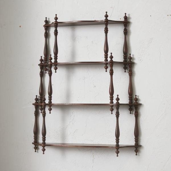 **サイズ（単位mm）**-  幅 655 奥行き 135 高さ 800  - 棚間スペース x3  幅 270/330/400 奥行き 125/130/135 高さ 220＊若干の誤差は御了承下さい。**主な素材**- マホガニー**特記...