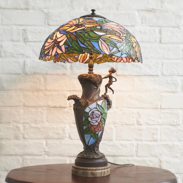 **サイズ（単位mm）**-  幅 430 奥行き 400 高さ 640＊若干の誤差は御了承下さい。**主な素材**- ステンドグラス**特記事項**- 電球:E26×3灯、通電確認済み、電球は付属致しません。- シェードは置き式です。楕円...