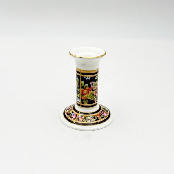 **サイズ（単位mm）**-  幅 83 奥行き 83 高さ 105＊若干の誤差は御了承下さい。**主な素材**- 陶器**特記事項**- キャンドルホルダーの販売です。- ユーズド品特有のスレ・小傷がありますが、ご使用上問題ありません。-...