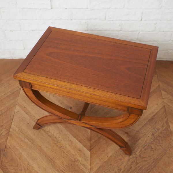 **サイズ（単位mm）**-  幅 545 奥行き 370 高さ 410＊若干の誤差は御了承下さい。**主な素材**- 主材:マホガニー- 天板:マホガニー突板**特記事項**- 取り扱い説明書付属- 商品コンディションは詳細画像にて必ずご...