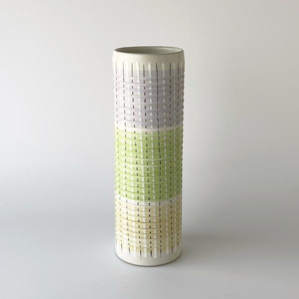 **サイズ（単位mm）**-  幅 100 奥行き 100 高さ 295＊若干の誤差は御了承下さい。**主な素材**- 陶器**特記事項**- フラワーベース一点の販売です。- 写真内のその他の備品は含まれません。- ユーズド品特有のスレ・...