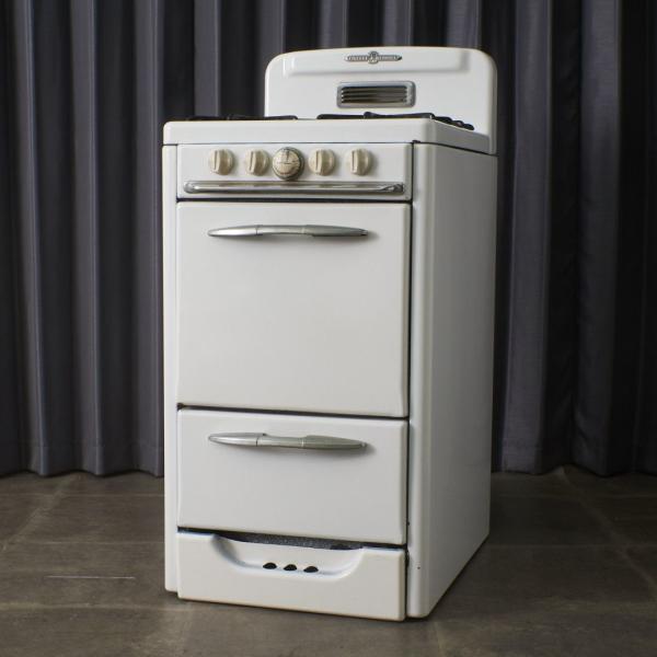 **サイズ（単位mm）**-  幅 535-1040 奥行き 700 高さ 1110＊若干の誤差は御了承下さい。**主な素材**- 金属**特記事項**- ジャンク品としての販売です。- 左スイッチに欠け、上のオーブンの取手にぐらつきがあり...