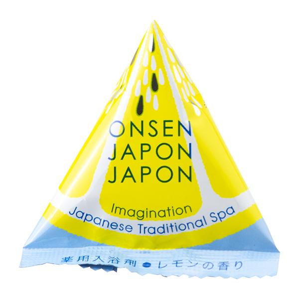 オンセンジャポンのフルーツシリーズ。テトラ型のパウダー入浴剤です。[効能]疲労回復、神経痛、腰痛、冷え症、肩のこり[レモン]クリアイエローの湯色【医薬部外品（薬用入浴剤）】■販売元／チャーリー■内容量／20g■パッケージサイズ／W65×D8...