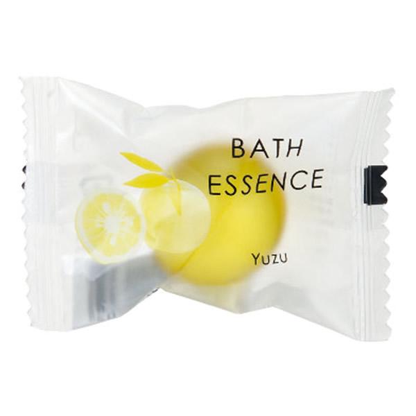 植物の葉や花、果実などから抽出されるエッセンシャルオイルやエキスをとりいれた入浴料です。お風呂に入れると、カプセルが溶けて乳白色のお湯になり、やさしい香りが広がります。■販売元／ジーピークリエイト■ブランド／パトモス Patmos■内容量／...