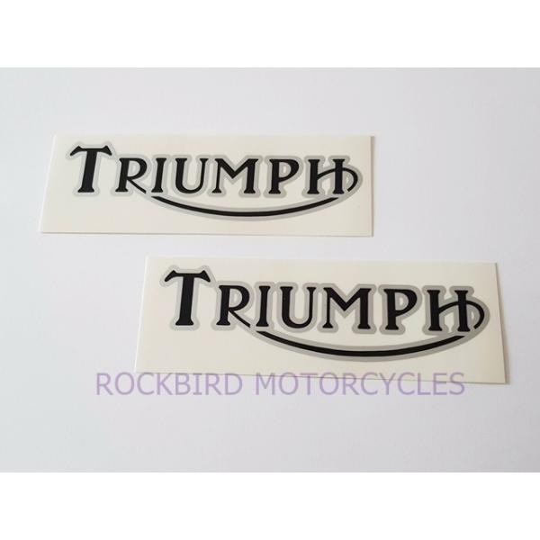 ブリティッシュバイクの雄、トライアンフのタンクロゴステッカー 新品です。昔のロゴ、TRIUMPHのTがHにかかる昔のデザインです。サイズ写真参照。２枚１ＳＥＴ。文字以外の所は透明です。転写はしません。シールタイプでそのまま貼れます。色-黒文...